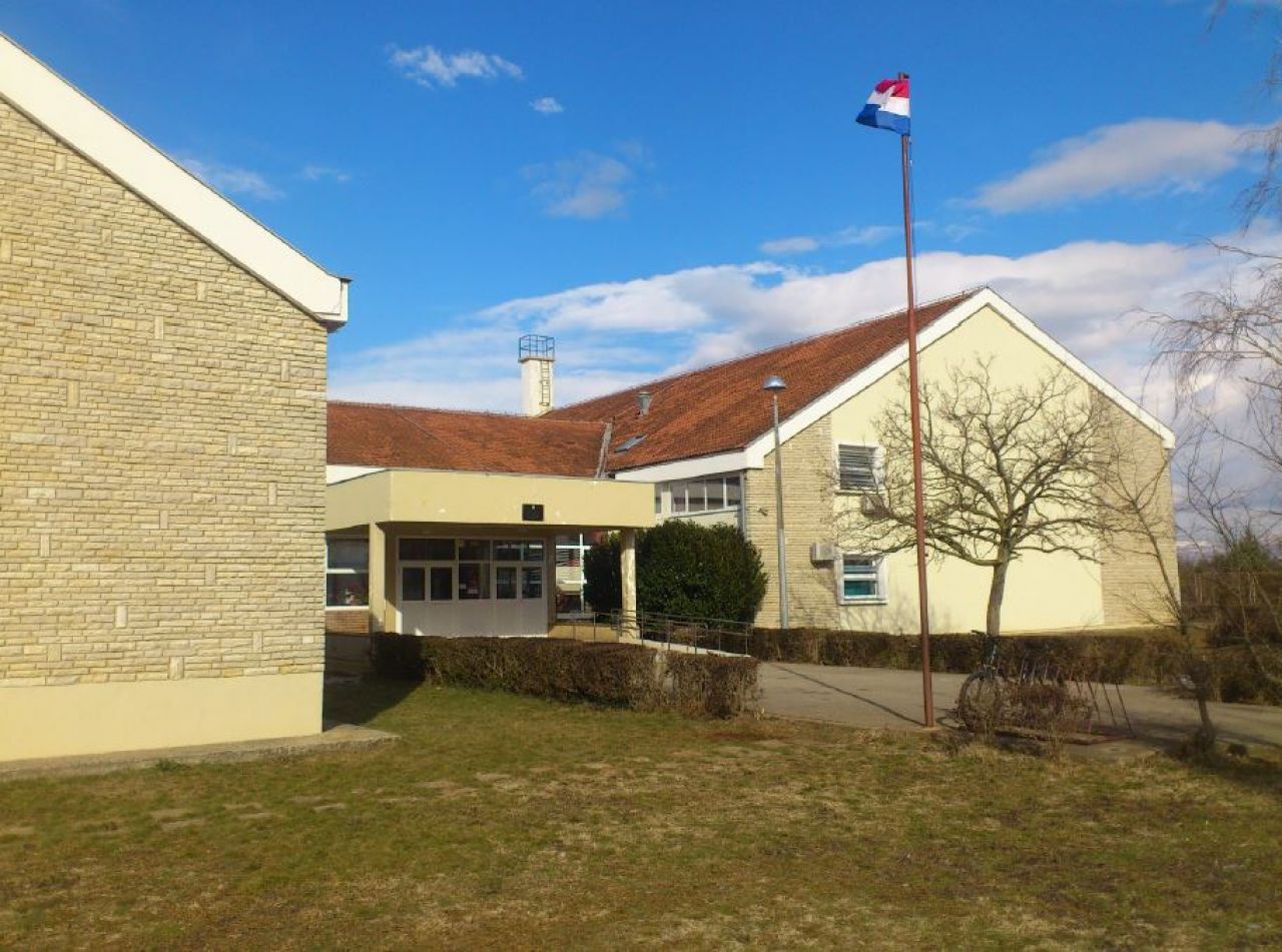 Energetska obnova OŠ Kistanje - Javna ustanova Razvojna agencija ...